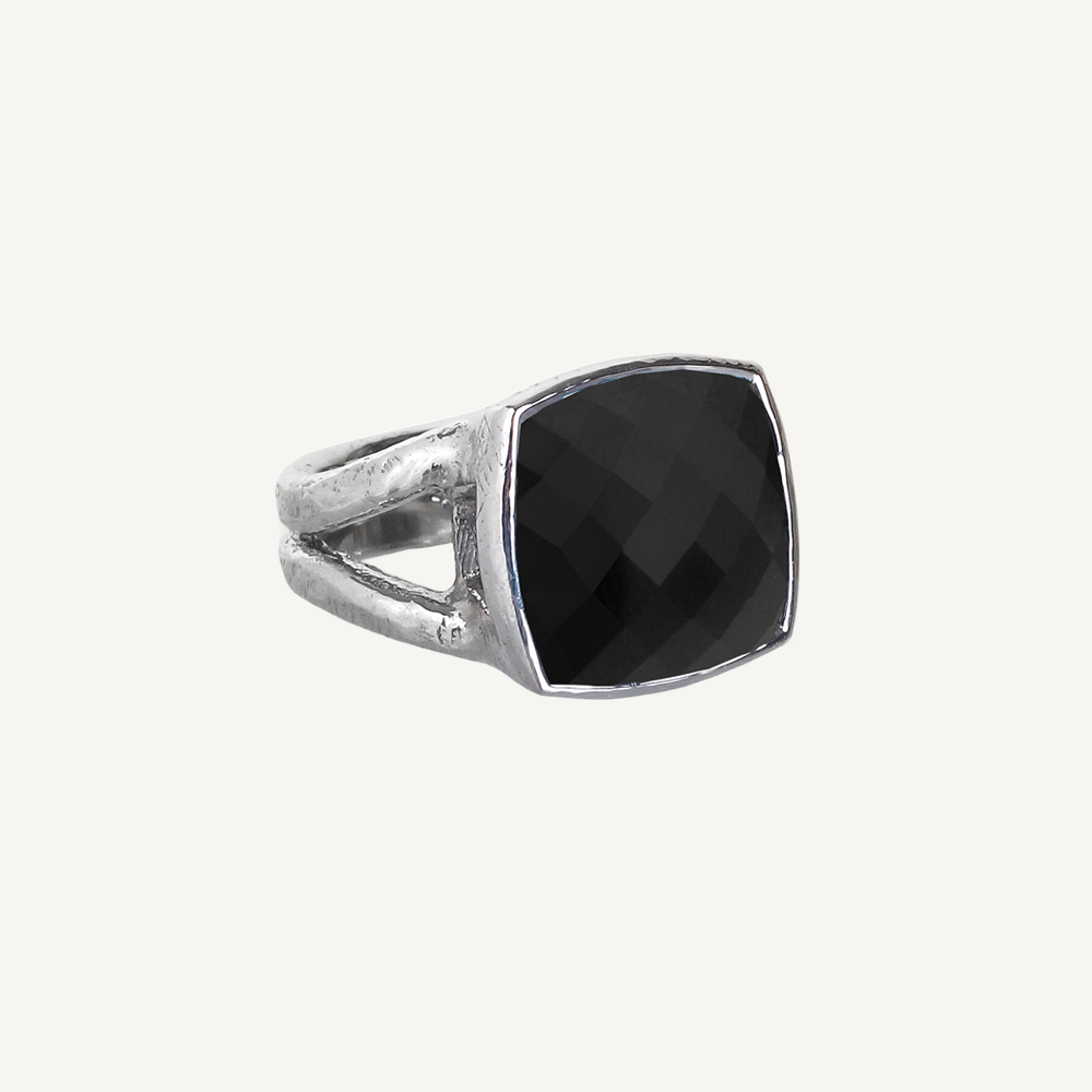 Black Onyx Iris Ring | Ethically Sourced Materials – Renné Jewellery